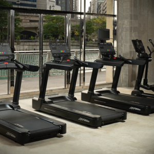 INTEGRITY SERIES TREADMILL - Life Fitness